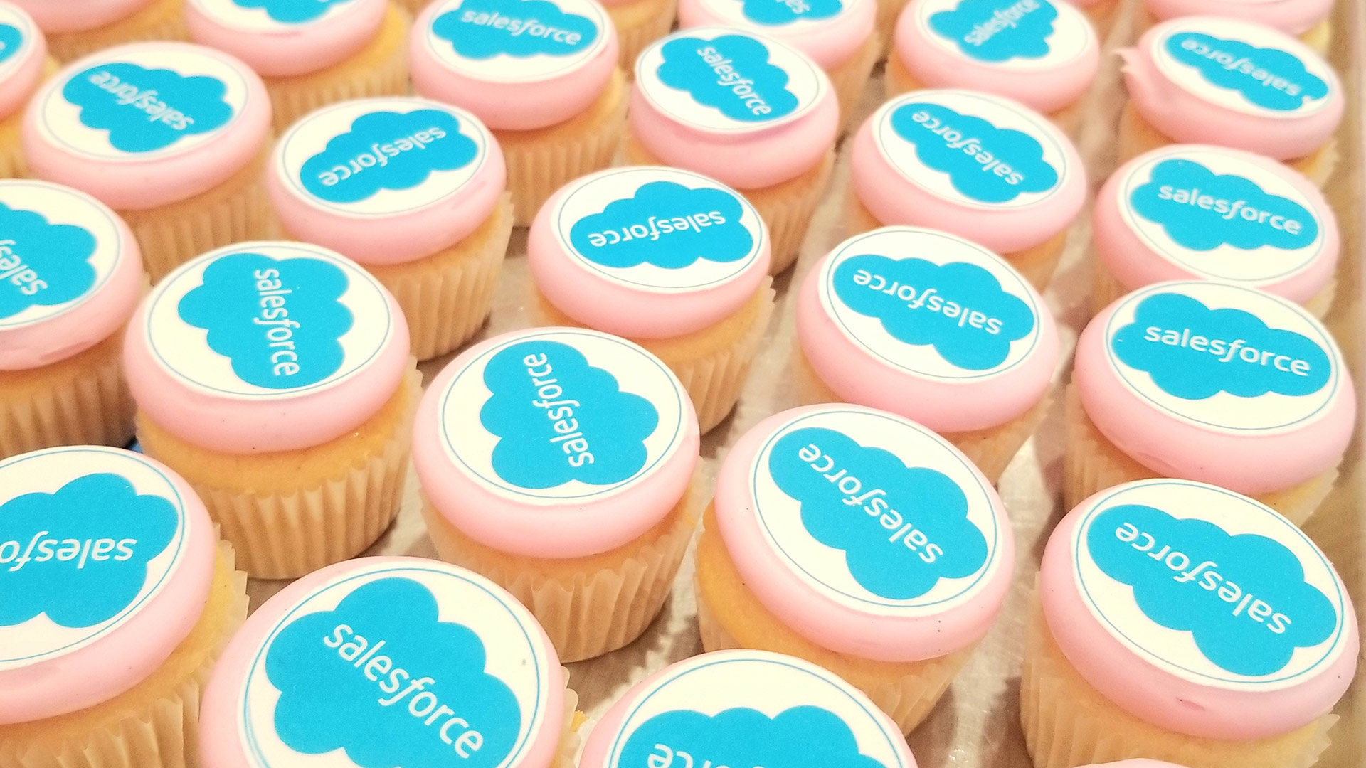 Custom Cupcakes At Icing N' Batter